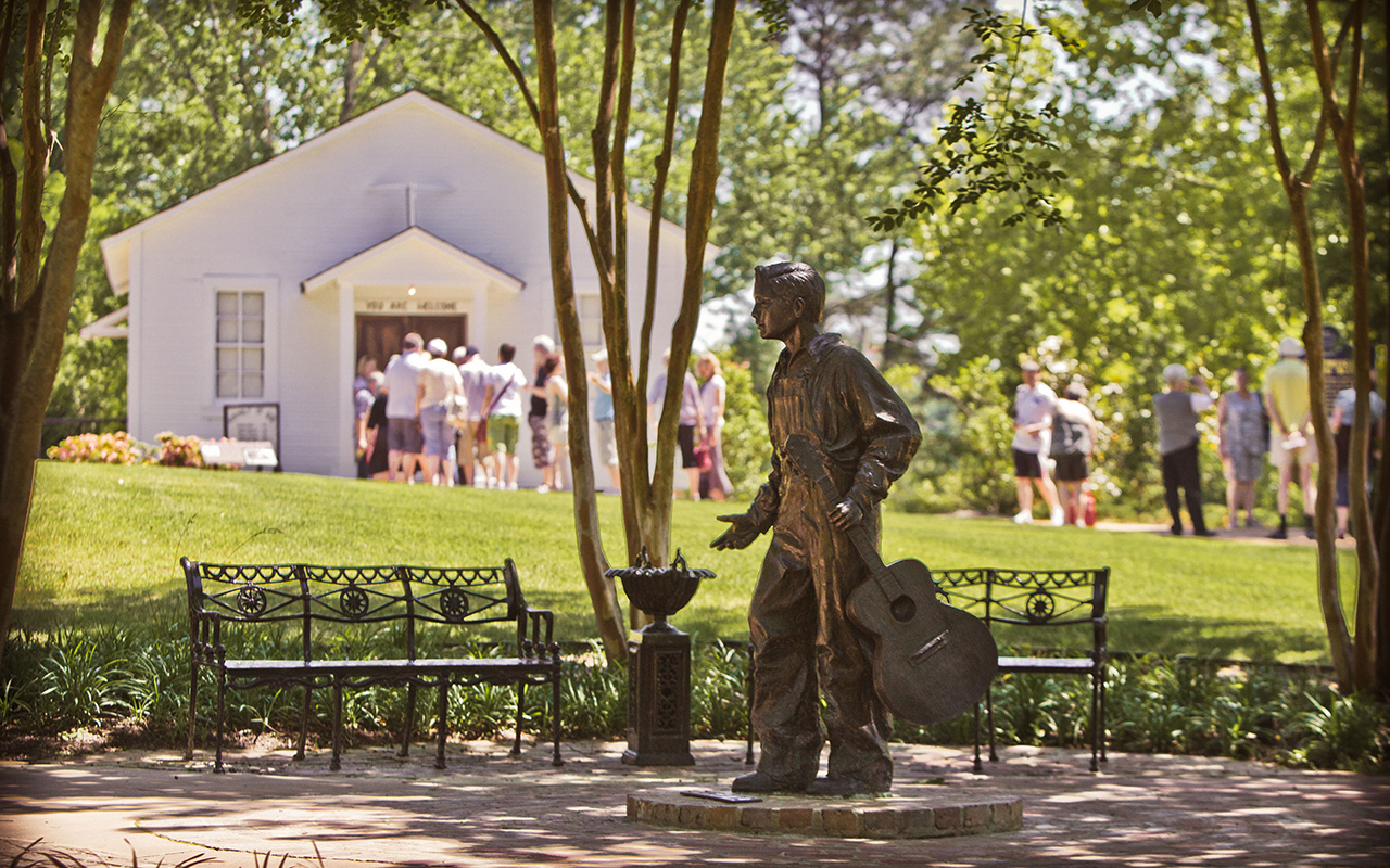 Explore Tupelo's Ties to Elvis (Sponsored) - The Group Travel Leader ...